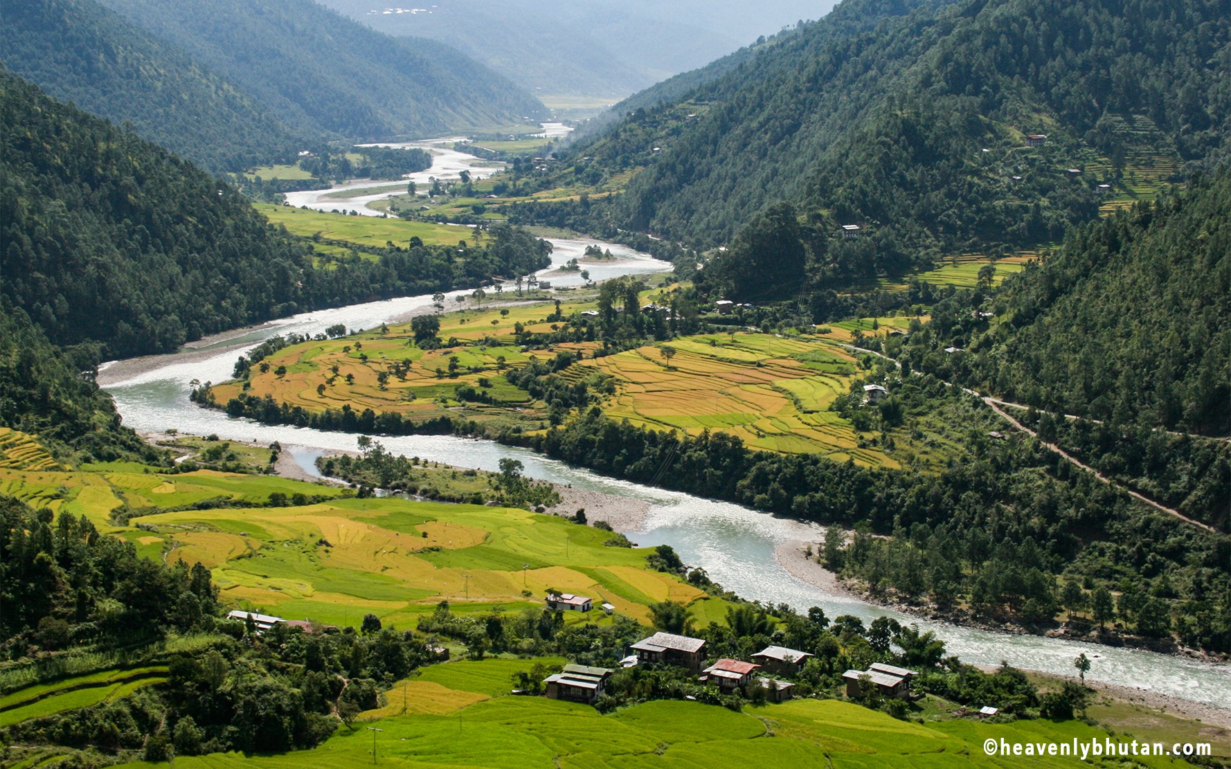 Day Hikes in Punakha - Best Hiking Places in Punakha | Walking Trails