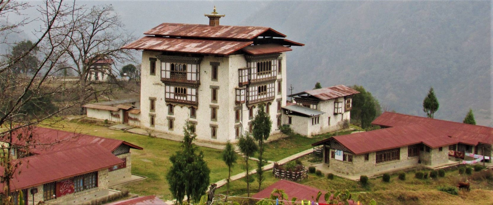 Dungkar Nagtshang in Lhuentse, Attractions in Lhuentse | HeavenlyBhutan